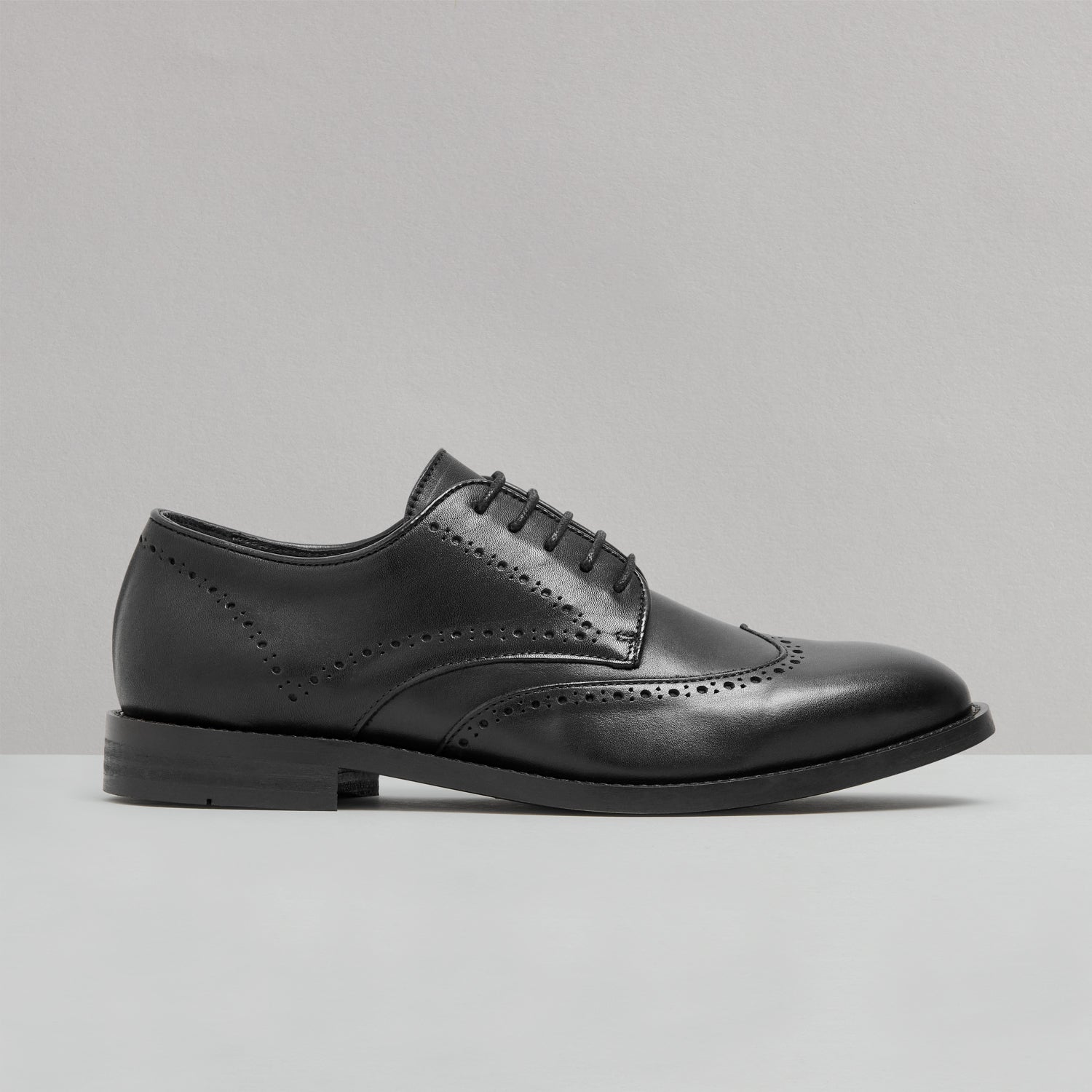 WINSLOW BLACK LEATHER BROGUE – Hudson London